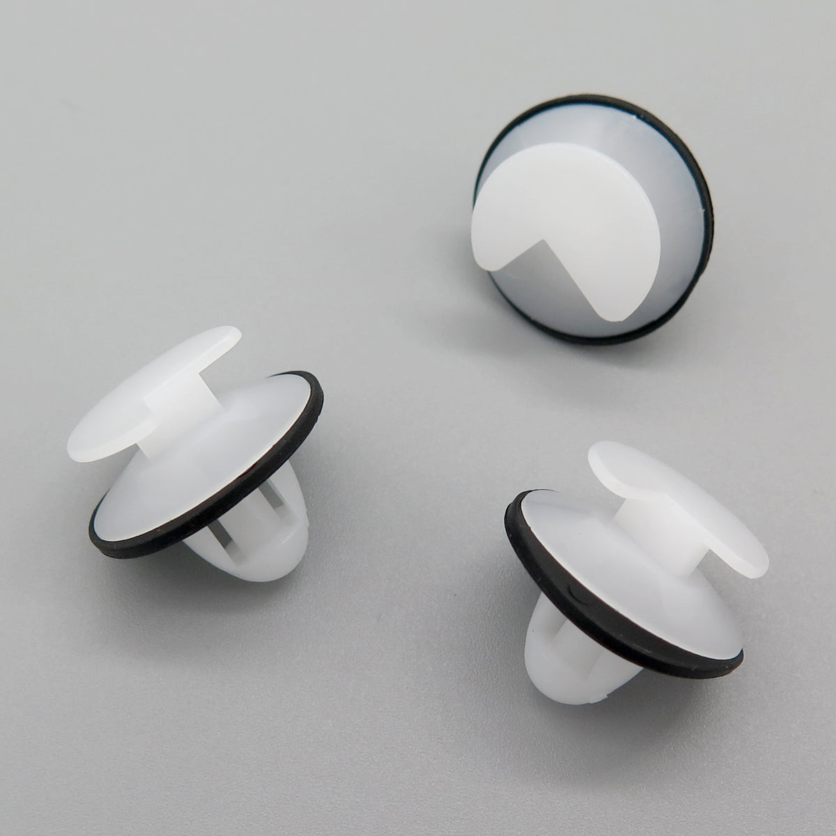 Ford Transit Mk7 Door Card Trim Clips, Ford 4046124 — VehicleClips
