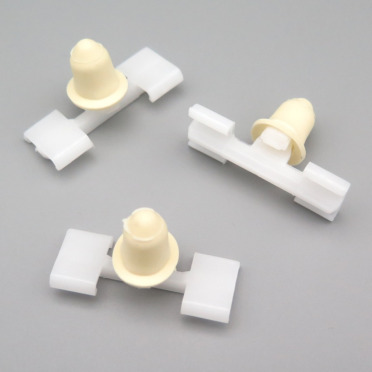 3-Series E46 Coupe & Convertible Side Moulding Trim Clips- BMW 5113825 ...