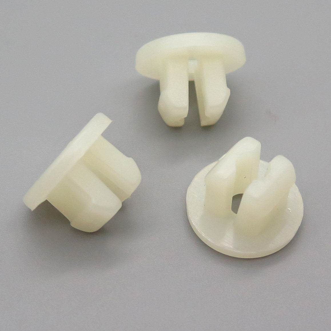 Screw Mounting Grommet for 8.5x8.5mm Hole, Mitsubishi MS480003 ...