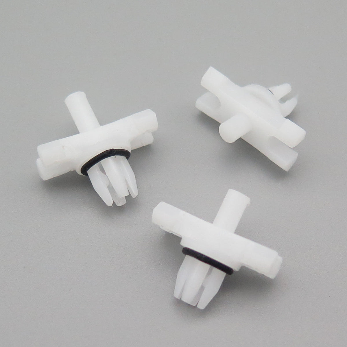 BMW E46 Trim Clips for Roof Rain Gutter Plastic Moulding Trims 5113820 ...