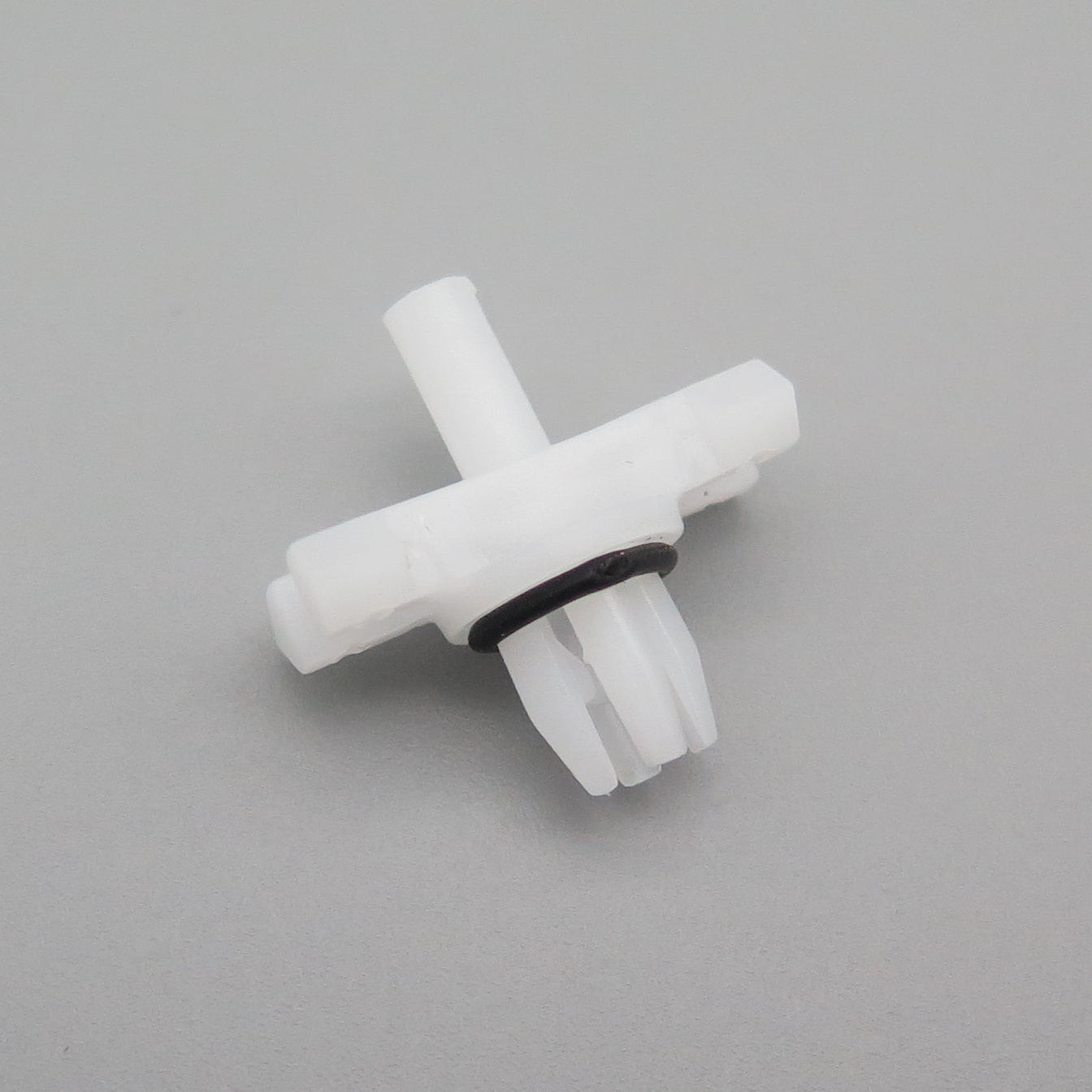 BMW E46 Trim Clips for Roof Rain Gutter Plastic Moulding Trims 5113820 ...
