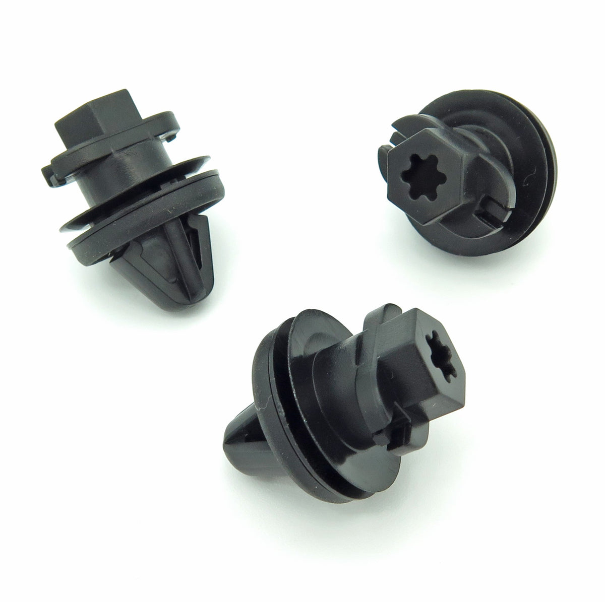 Door Card Retaining Clip, Skoda 3AA868243A — VehicleClips
