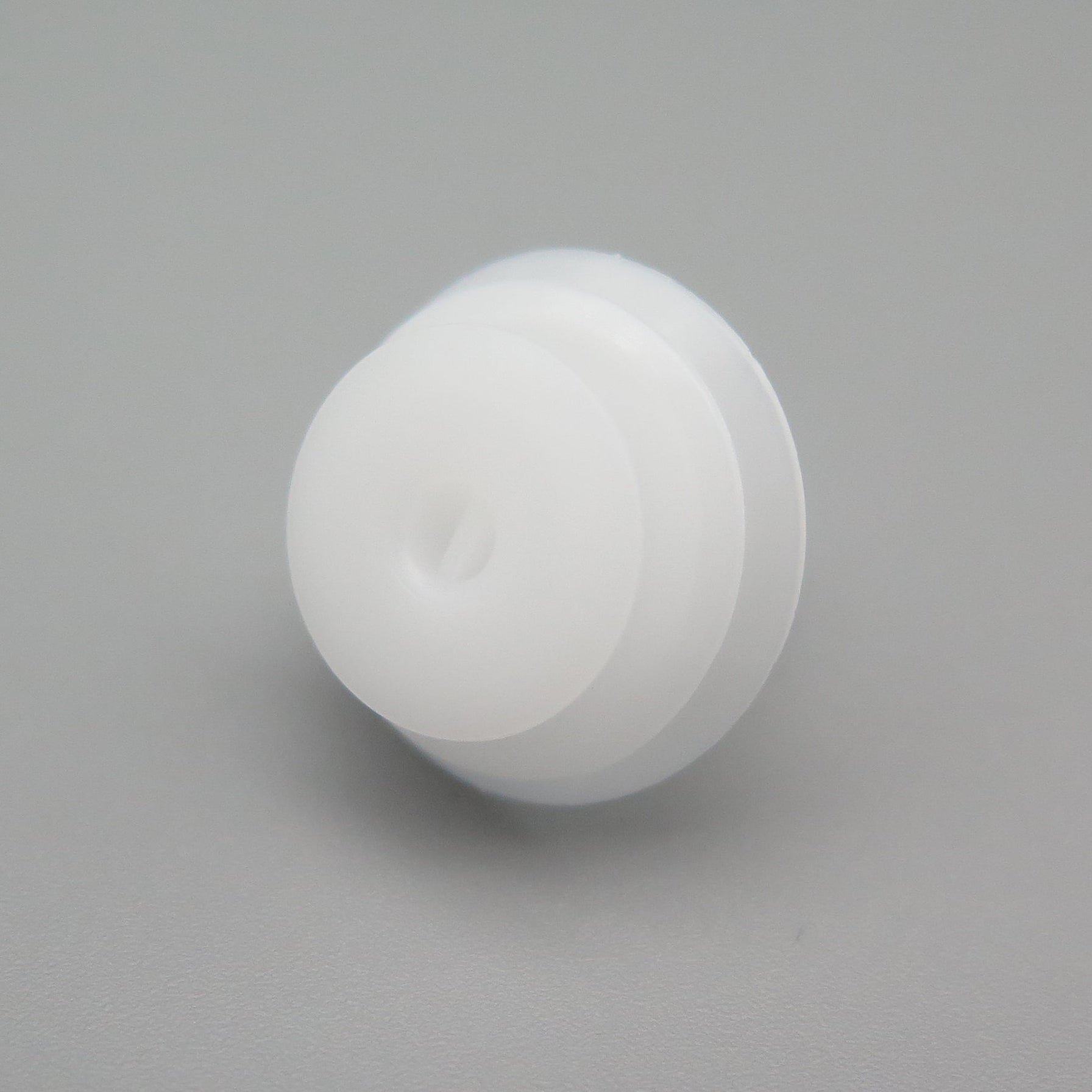 Door Card, Tailgate & Trim Panel Clips, Hyundai 823152P000 — VehicleClips