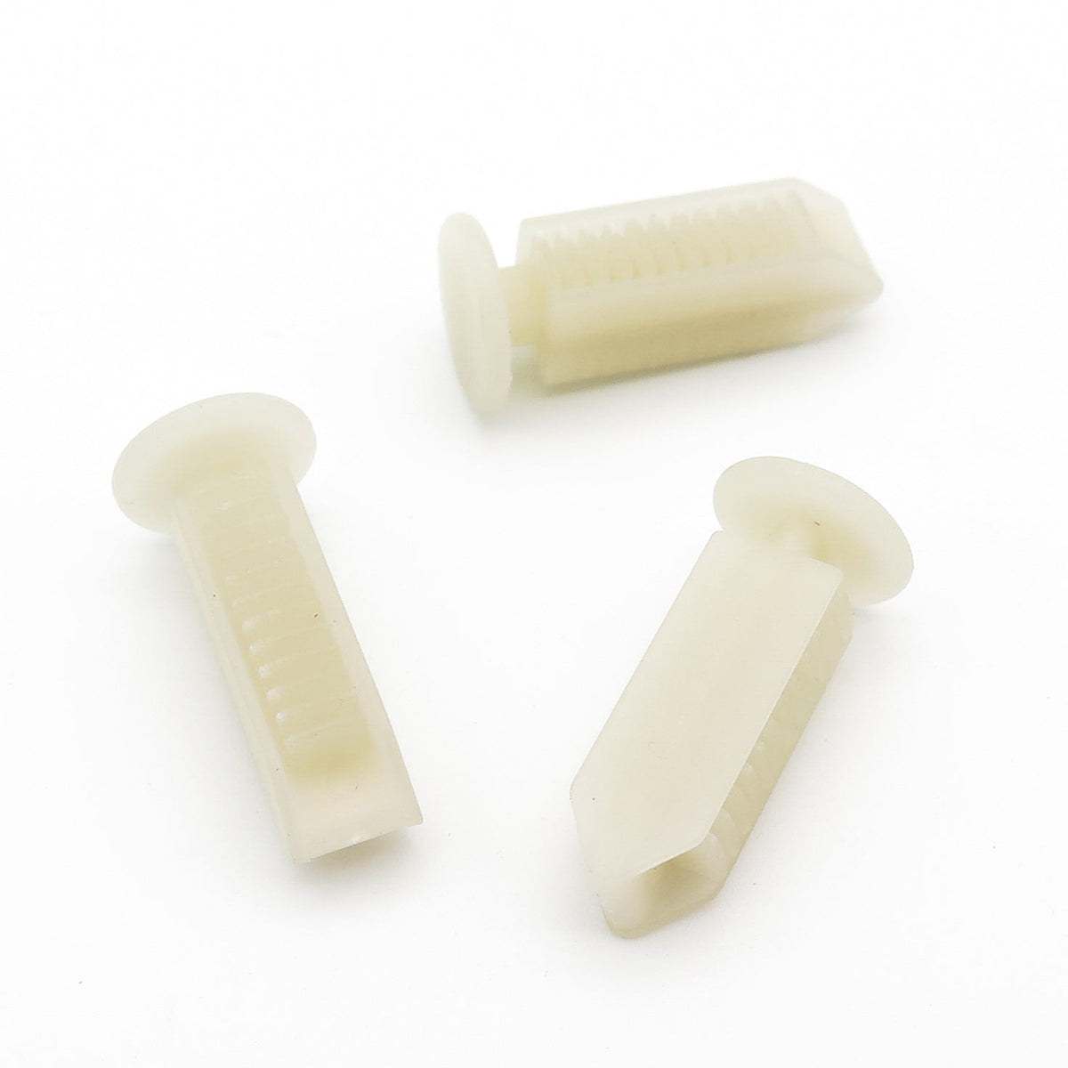Interior Pillar Trim Clip, Renault 7703077108 — VehicleClips