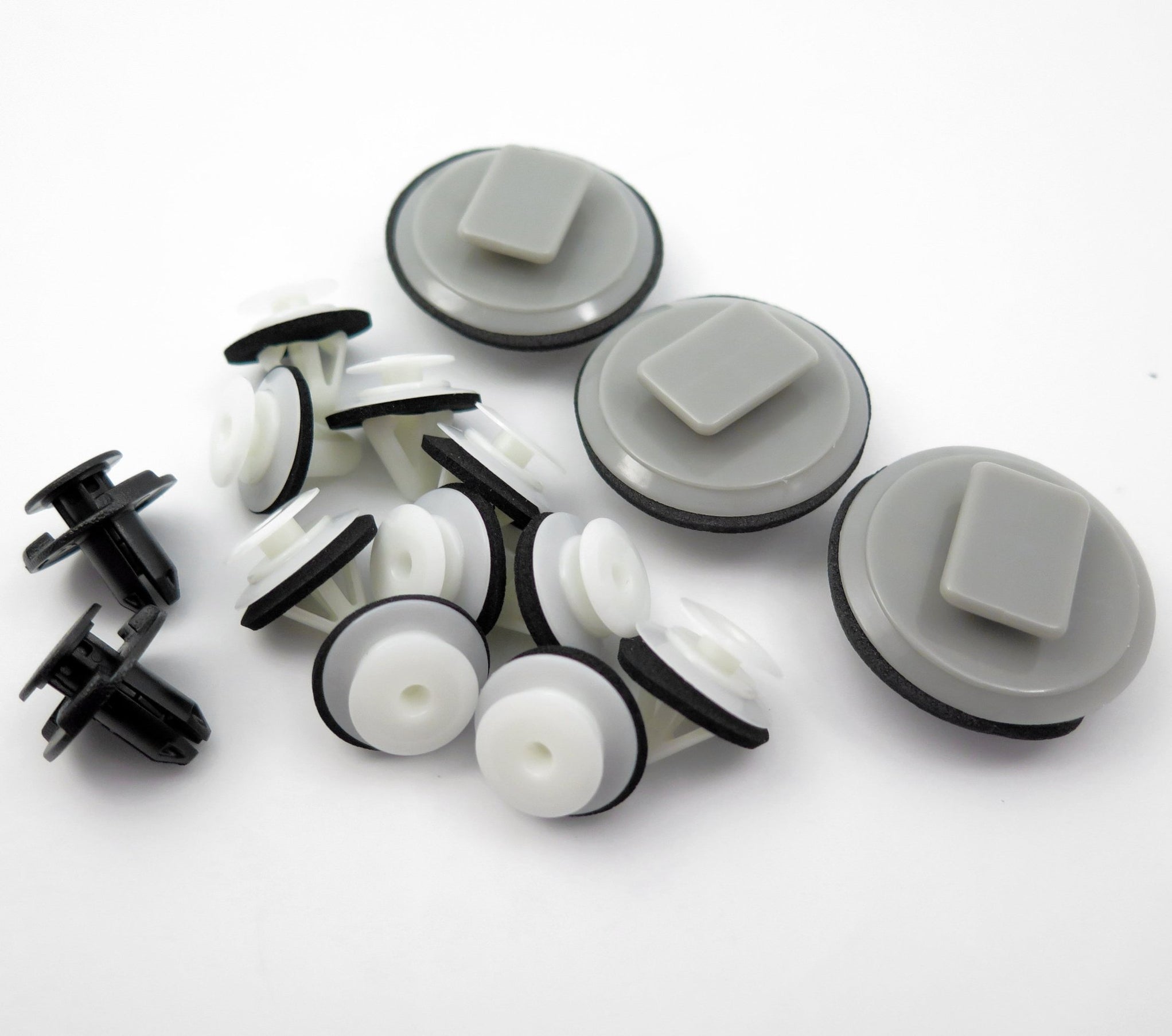 Set of Plastic Trim Clips / Fittings for Mazda 3 Side Skirts (BL 2008 ...