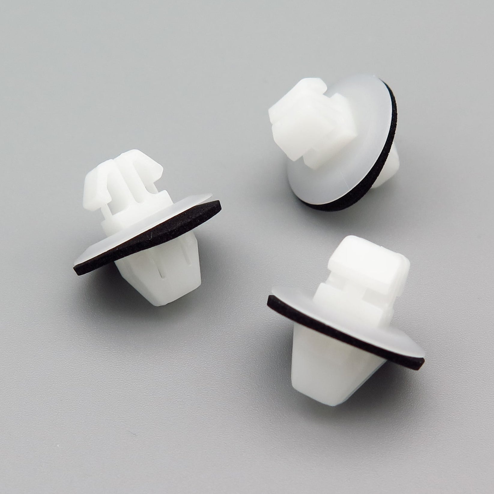 Door Moulding & Side Trim Clips- Toyota 90467-11063 — VehicleClips