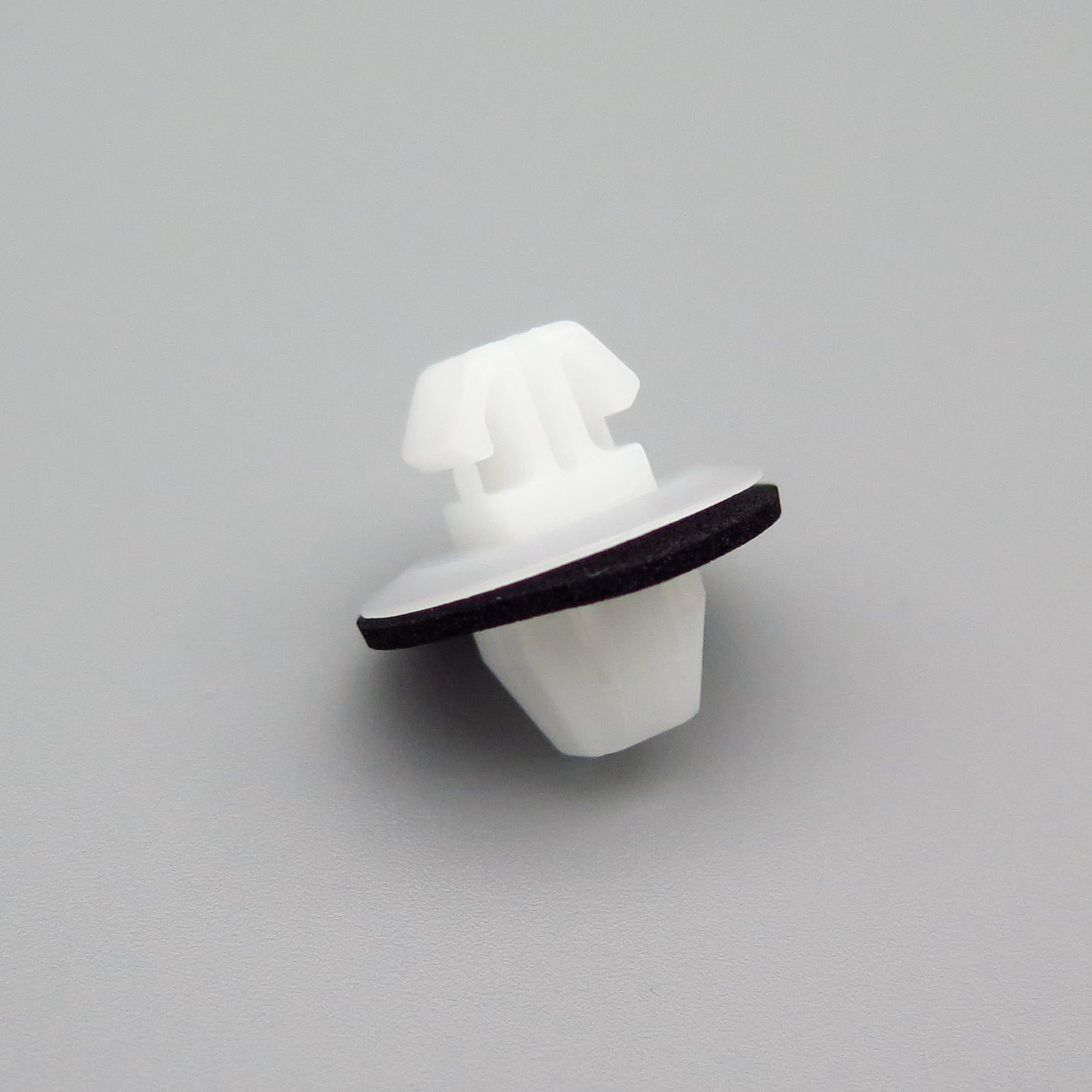 Door Moulding & Side Trim Clips- Toyota 90467-11063 — VehicleClips