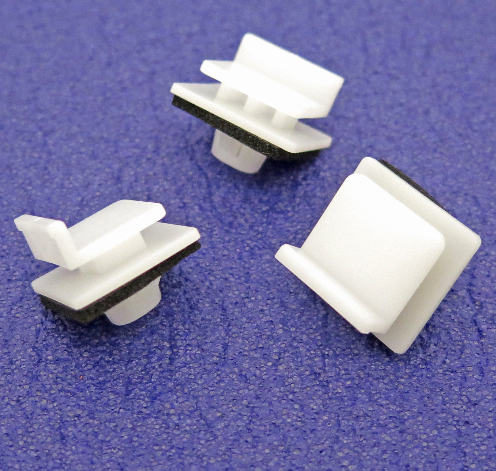 Exterior Sill Moulding & Side Skirt Clips, Honda 91514-SAA-003 ...