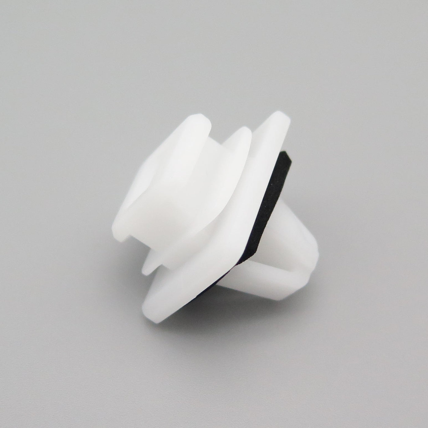 Honda CRV Plastic Clips for Tailgate / Rear Door Trim Moulding Clips 9 ...