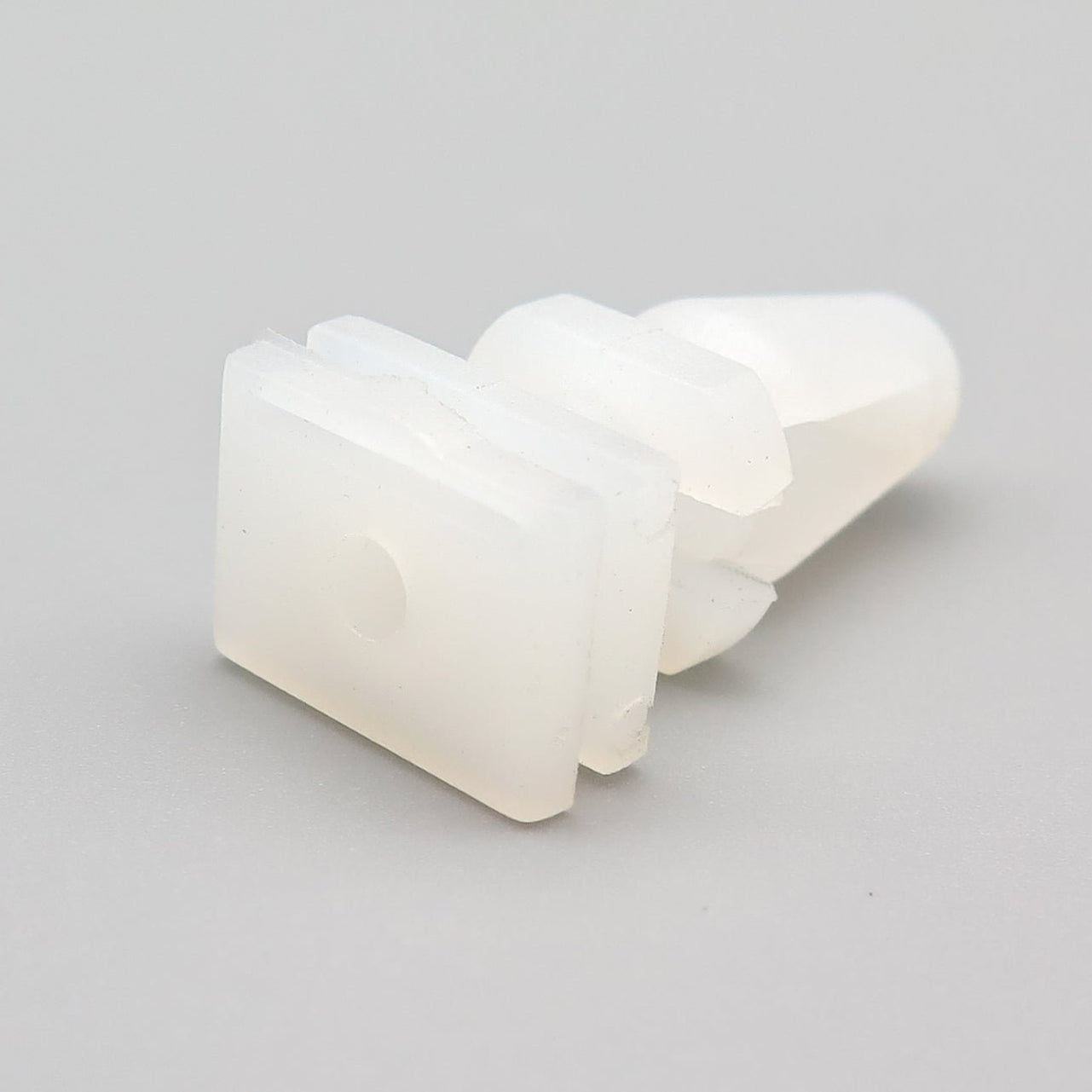 Interior Sill Moulding & Pillar Trim Clips, BMW 51478234047 — VehicleClips