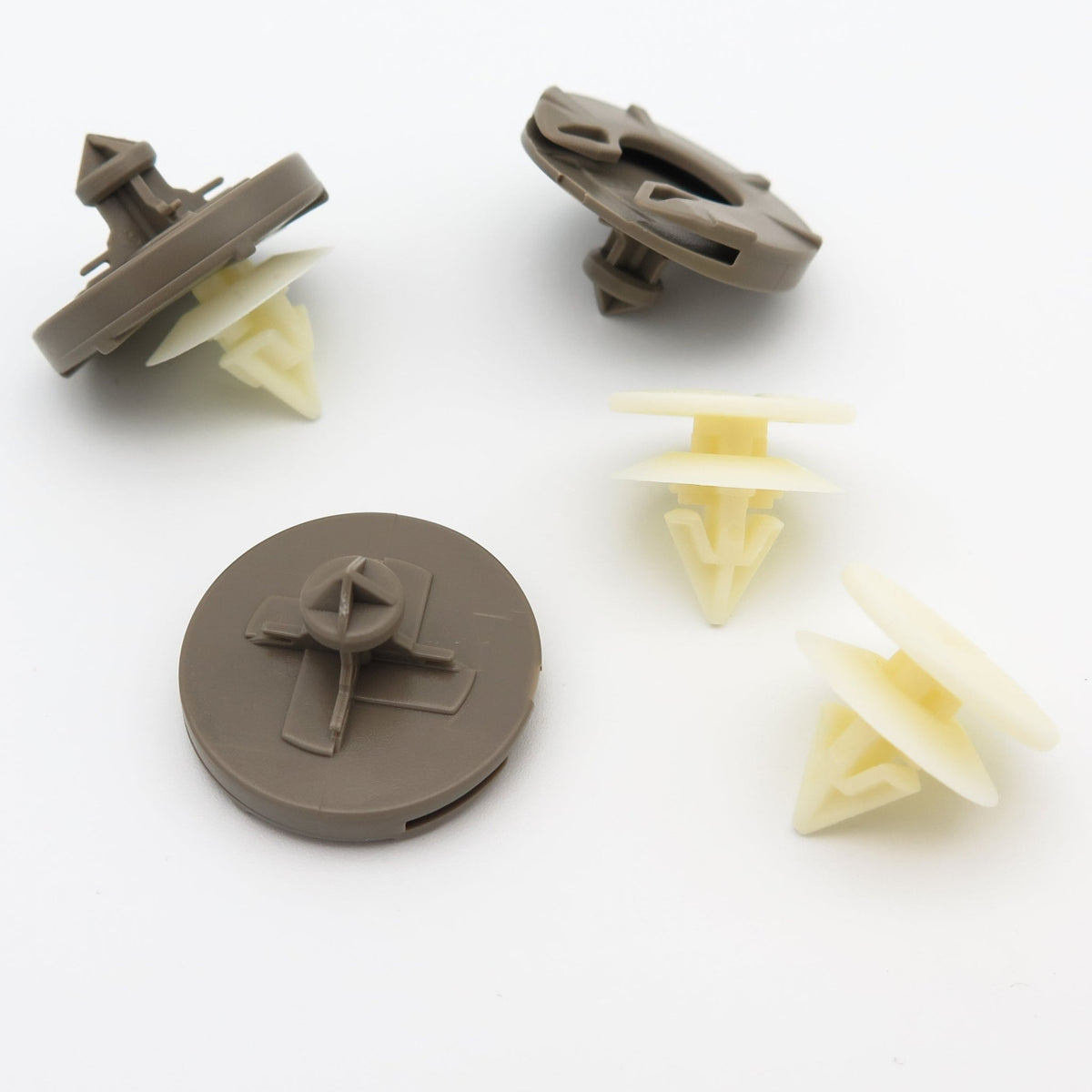 Plastic Door Card Clips for Older Volkswagen Cars- 1H0868243B ...