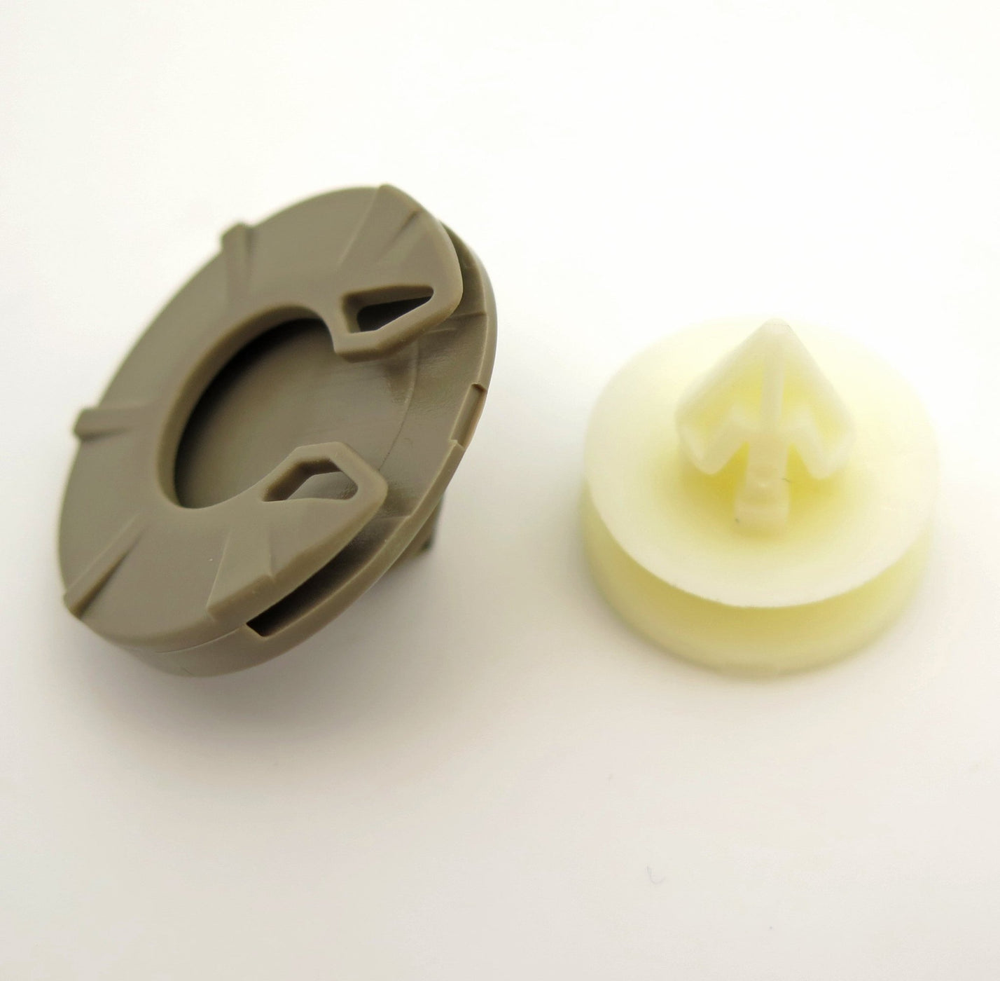 Plastic Door Card Clips for Older Volkswagen Cars- 1H0868243B ...