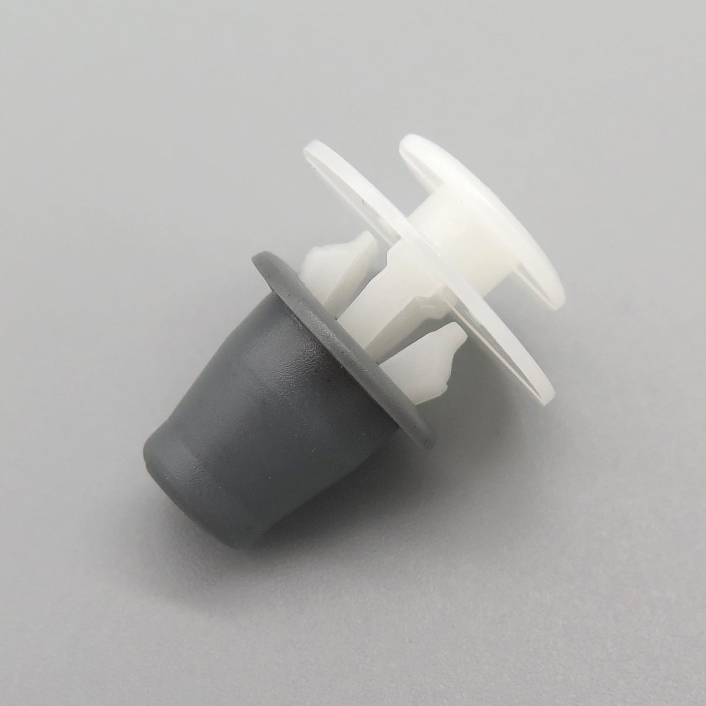 Side Moulding & Wheel Arch Trim Clips- Citroen 6991N4 — VehicleClips