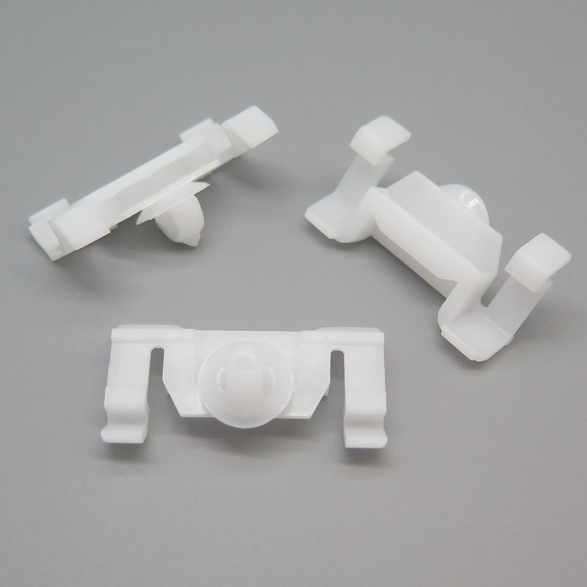 Sideskirt & Sill Moulding Clip, Mercedes-Benz A0099884178 — VehicleClips