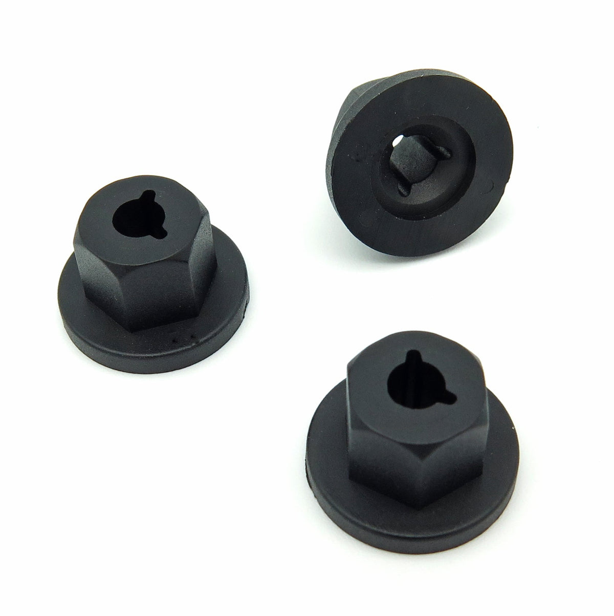 Unthreaded Plastic Nut, Saab 90413589 — VehicleClips