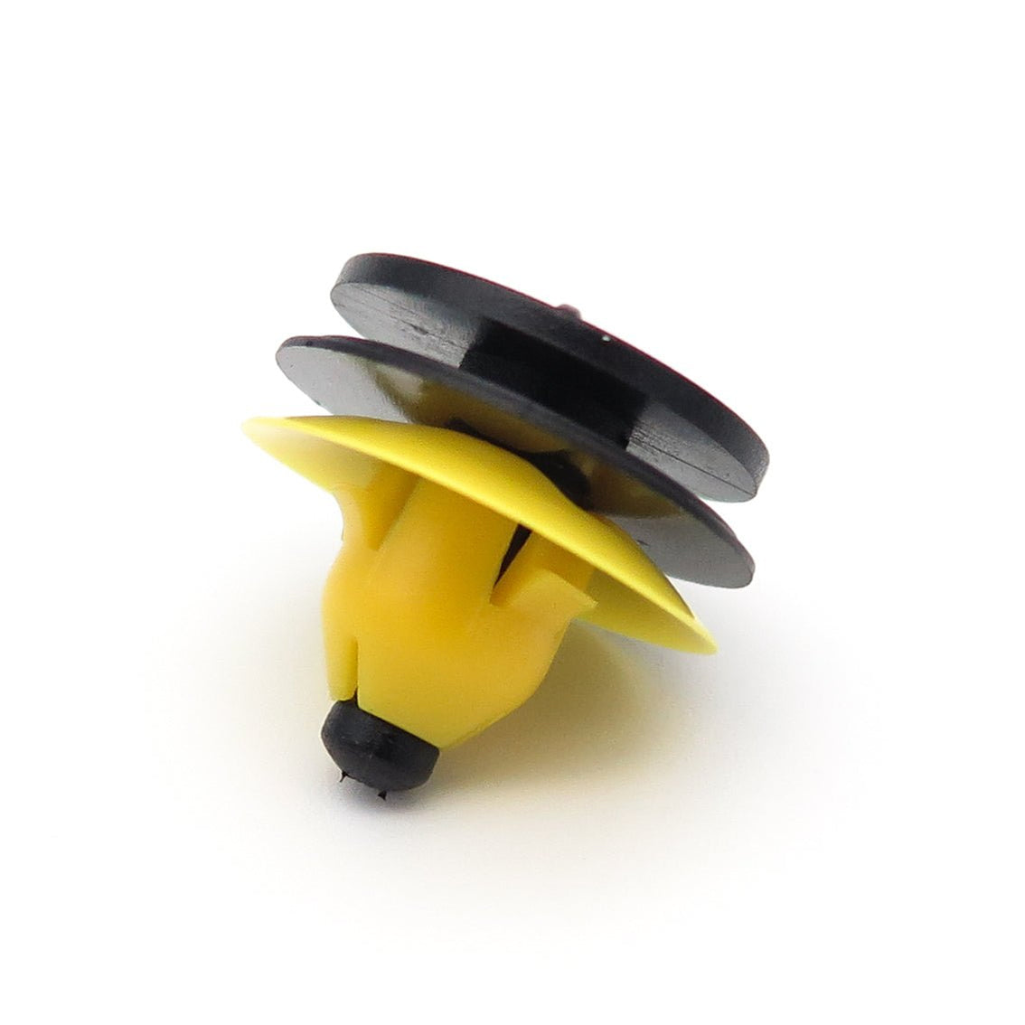 Volvo Plastic Trim Clips for Side Skirts, Sill Mouldings & Rocker Cove ...