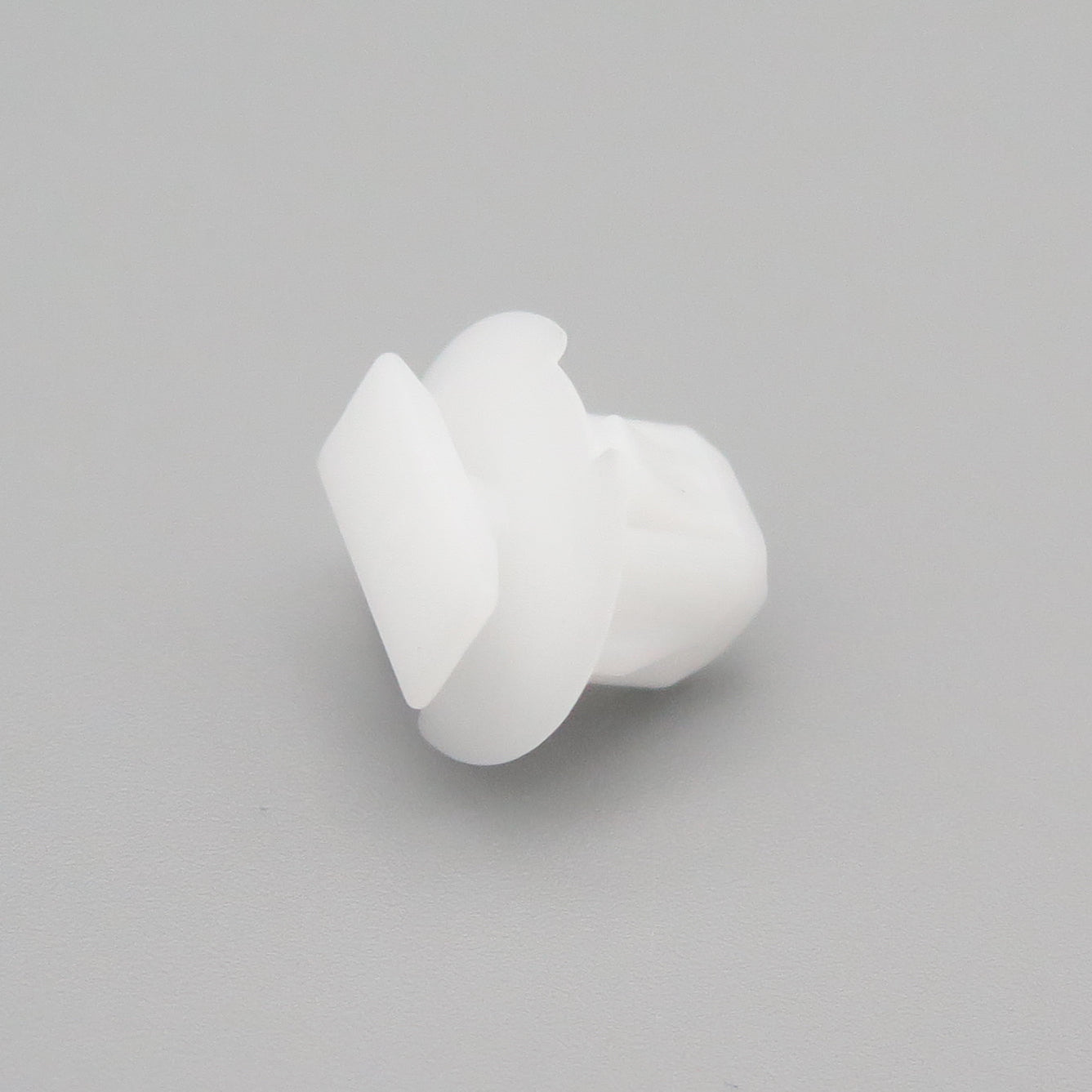 Wheel Arch Surround Trim Clips, Garnish Clips- Nissan 76882-JG00A ...