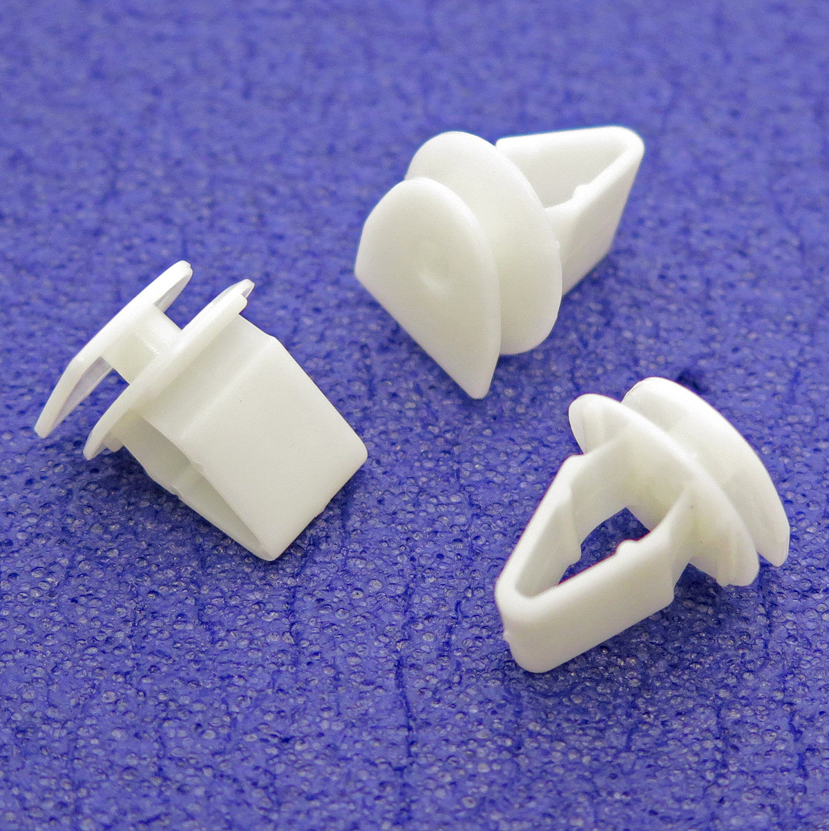 Windscreen Cowl (Scuttle Panel) Clip- Honda 90602-SFA-004 — VehicleClips