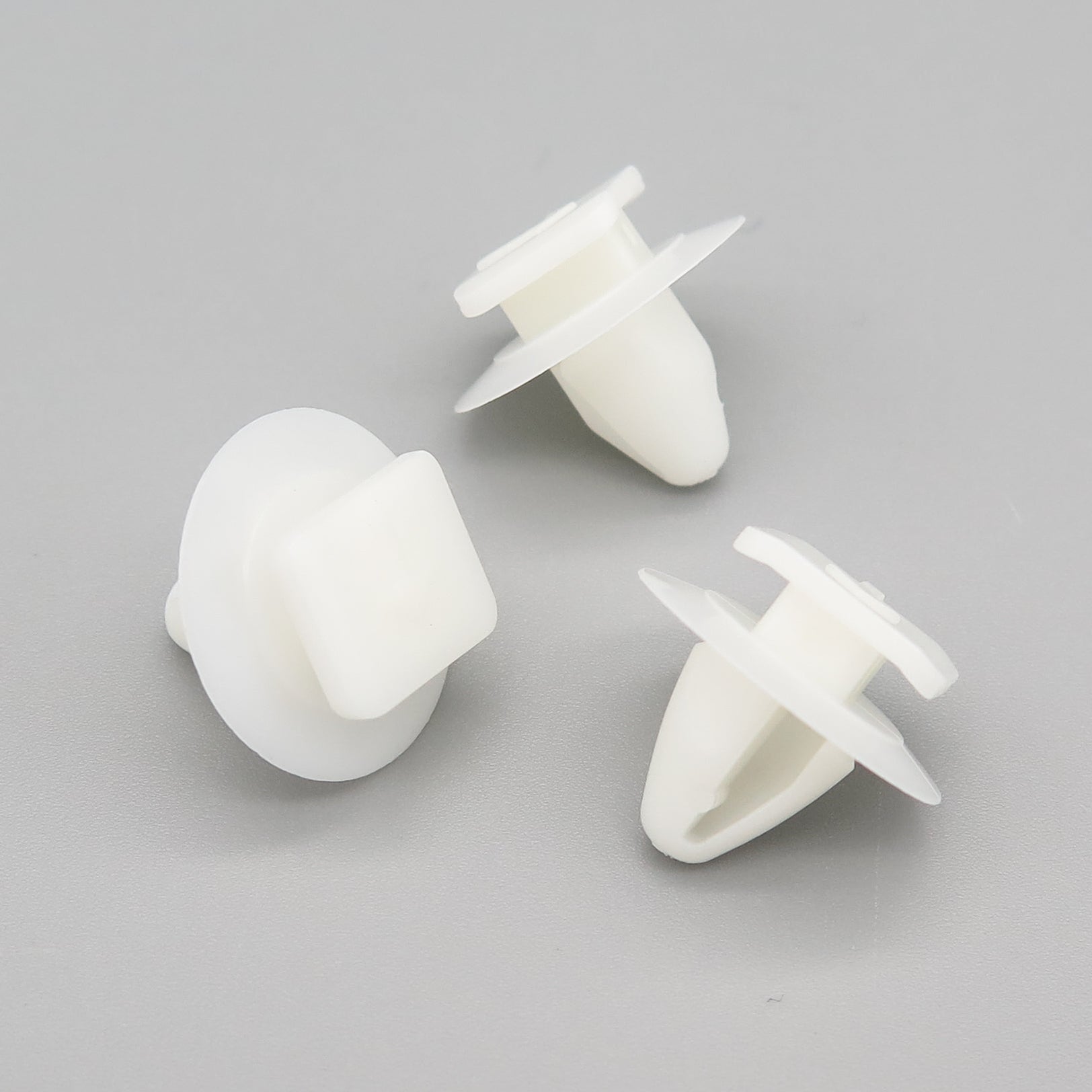 Windscreen Cowl / Scuttle Panel Clips, Fiat 71747674 — VehicleClips